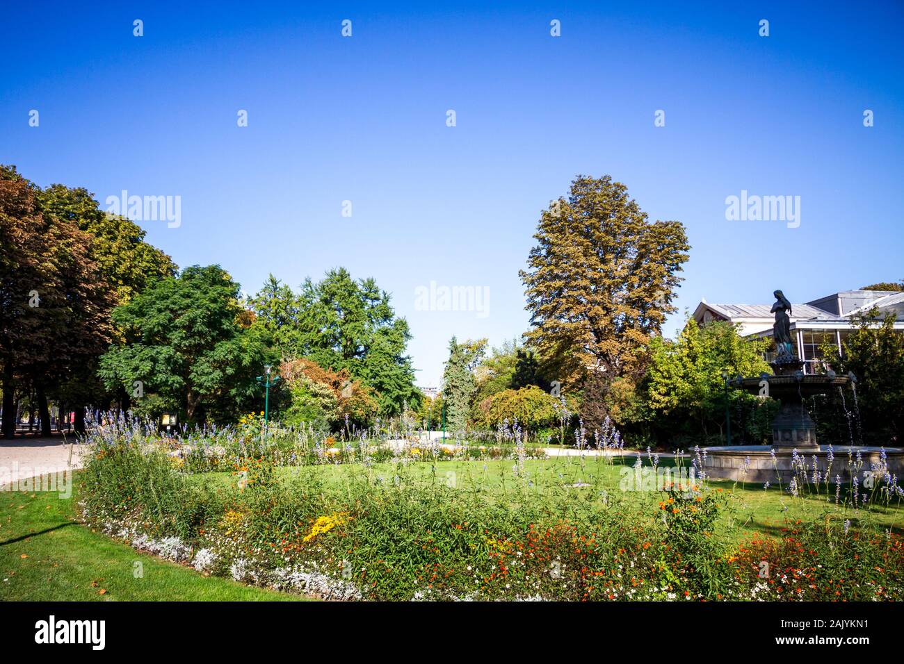 Gardens of the Champs Elysees in Paris, France Stock Photo - Alamy
