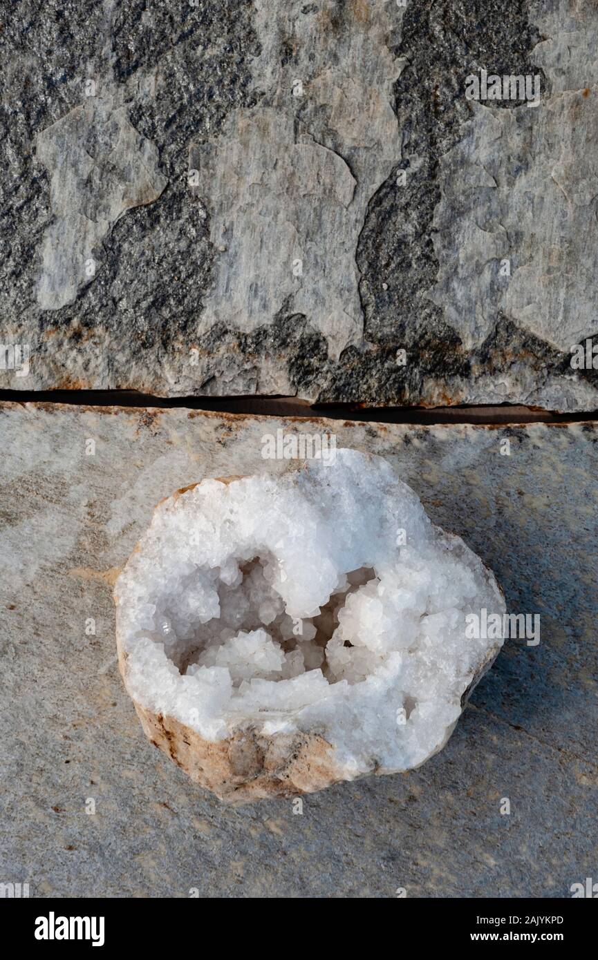 New age crystals hi-res stock photography and images - Alamy