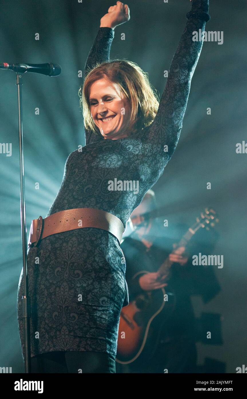 Alison moyet hi-res stock photography and images - Alamy