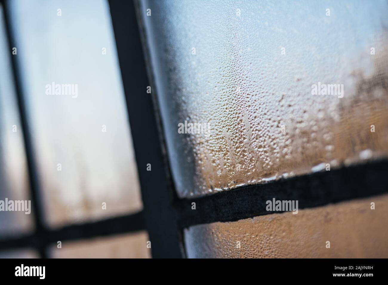 Crittall windows hi-res stock photography and images - Alamy