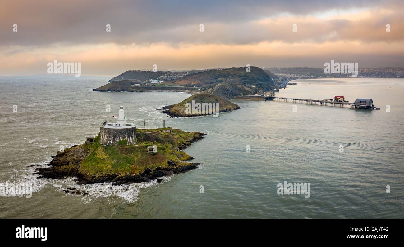 Mumbles coastline swansea bay sky bay of water hi-res stock photography ...
