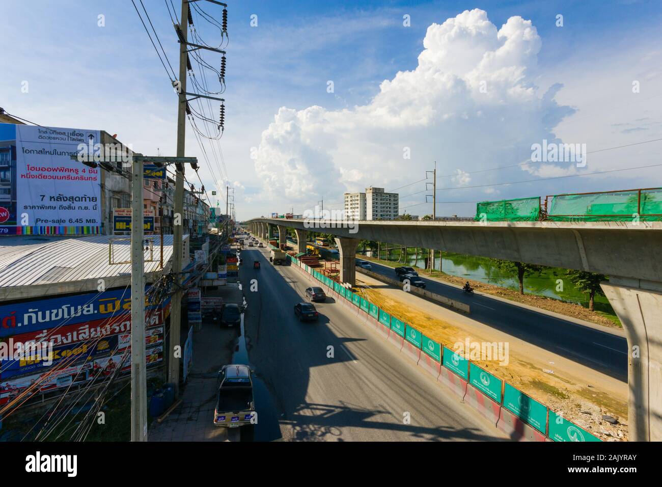 Bangkok Thailand, 2014 August 24 : Bangkok Mass Rapid Transit-Green ... Bangkok Thailand, 2014 August 24 : Bangkok Mass Rapid Transit-Green ...