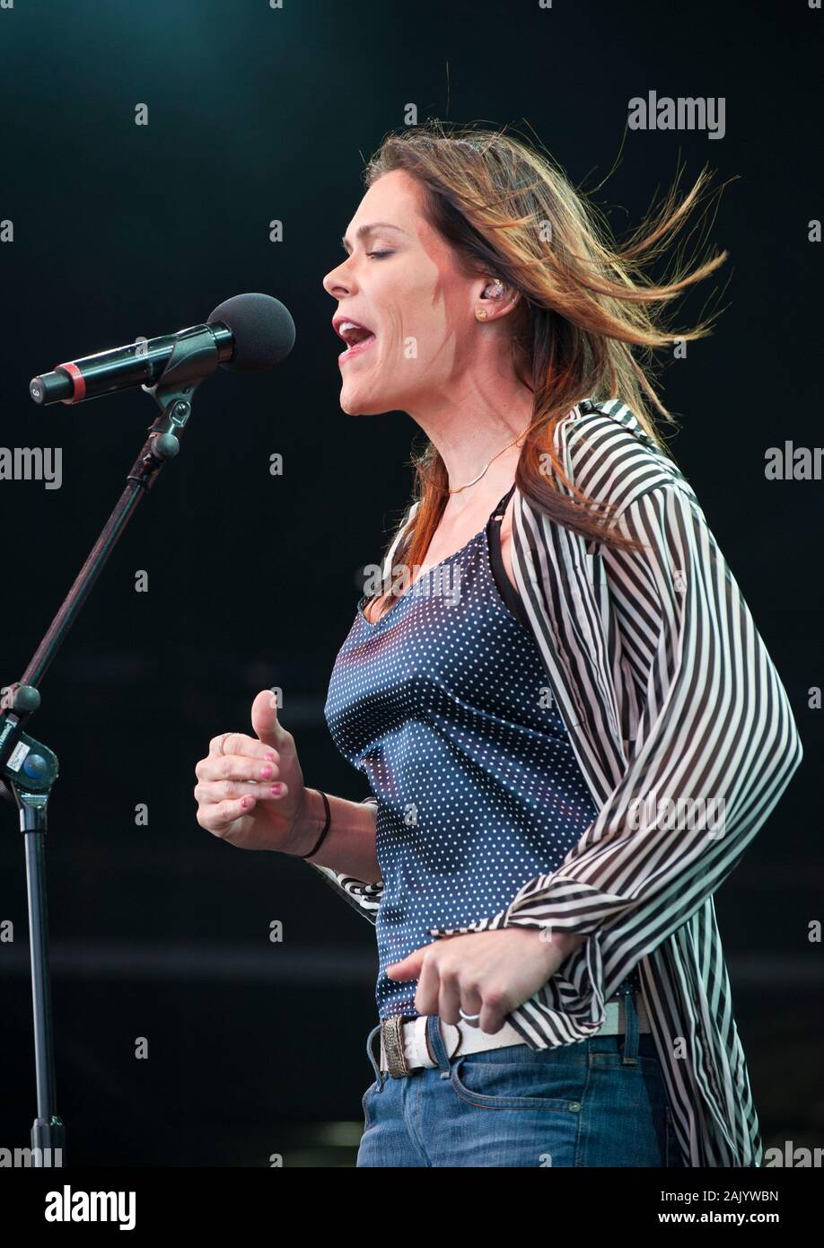Beth hart performing live on hi-res stock photography and images - Alamy