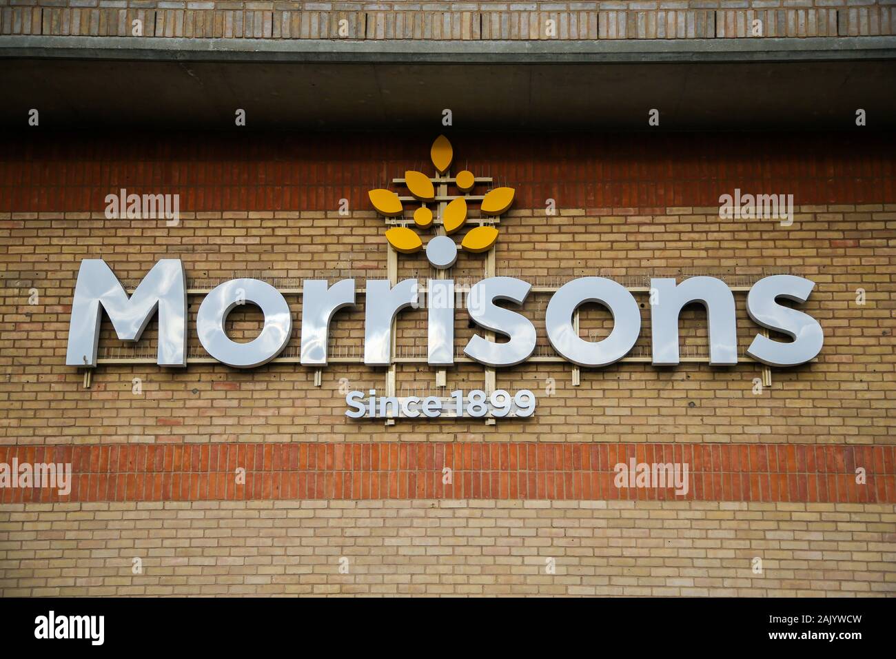 Wm morrison supermarkets plc hi-res stock photography and images - Alamy