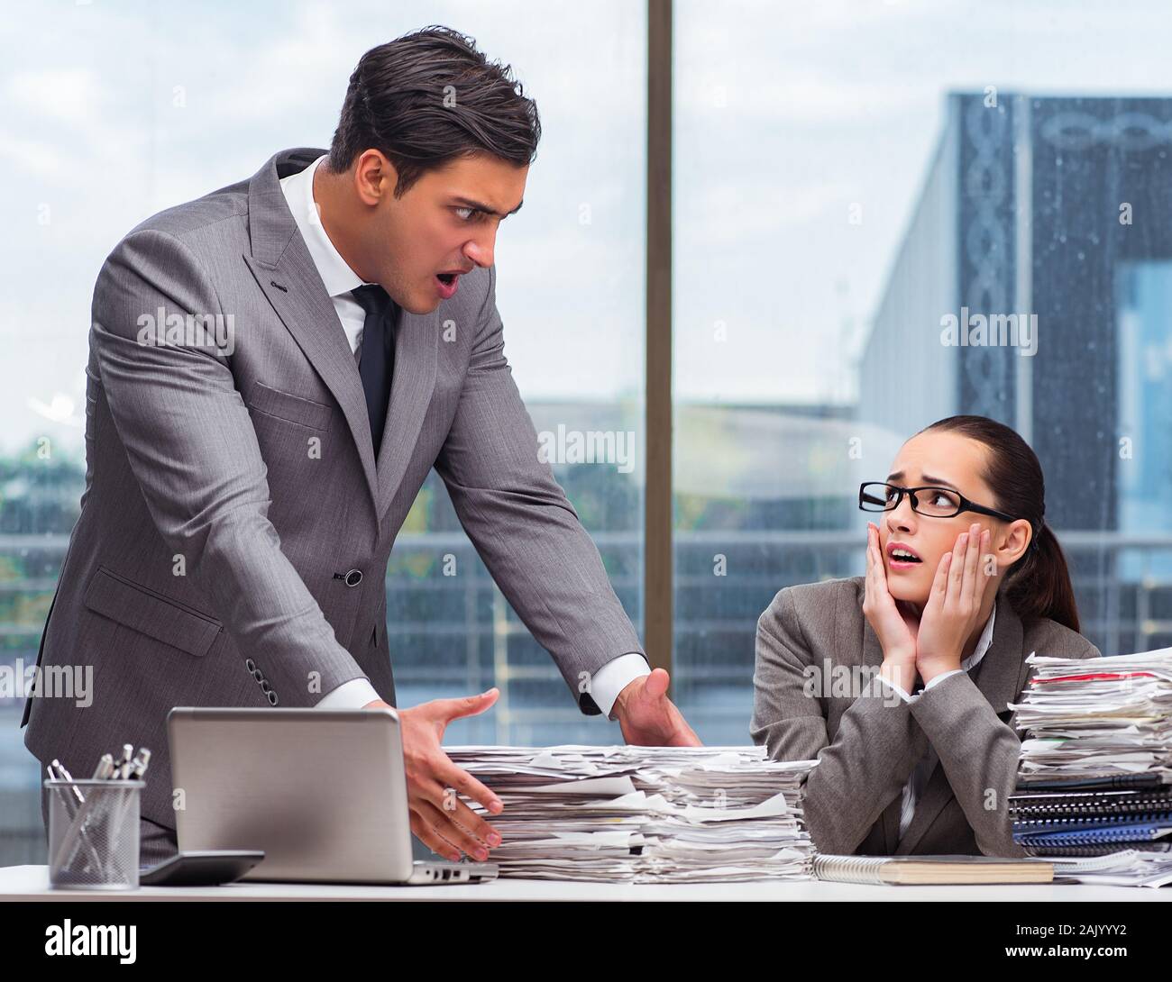 The boss yelling at his team member Stock Photo - Alamy