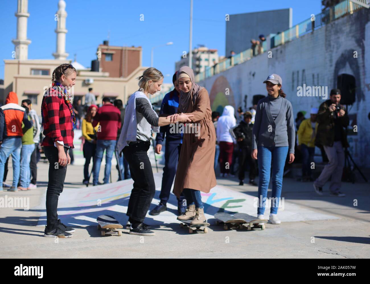Gaza City, The Gaza Strip, Palestine. 6th Jan, 2020. Italian activists ...