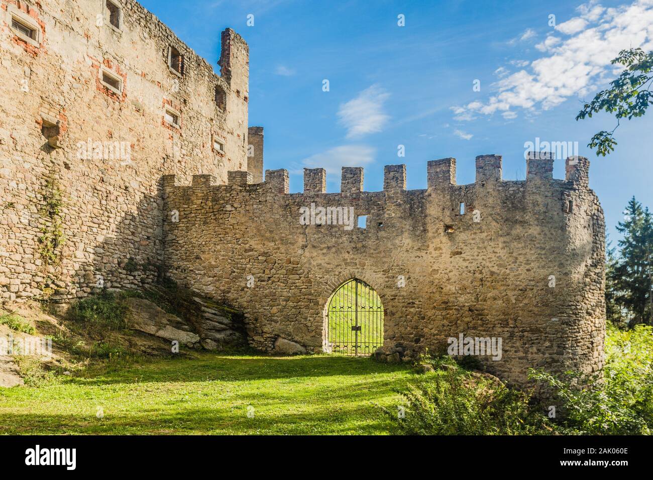 Medieval knights castle hi-res stock photography and images - Alamy