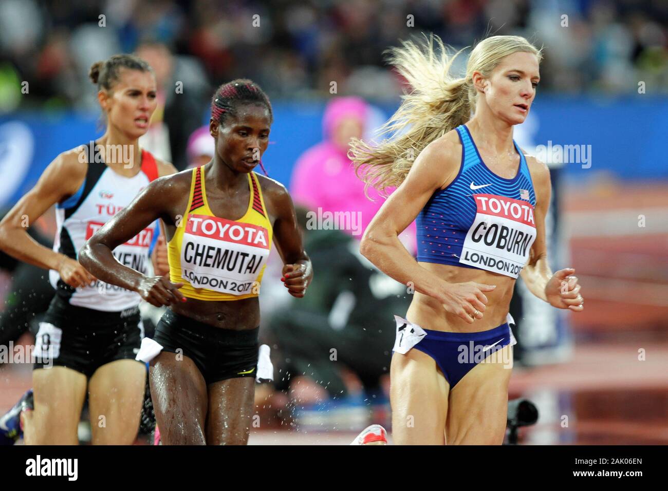 Emma Coburn (USA) and Peruth Chemutai (Ouganda) during the 3rd Heats ...