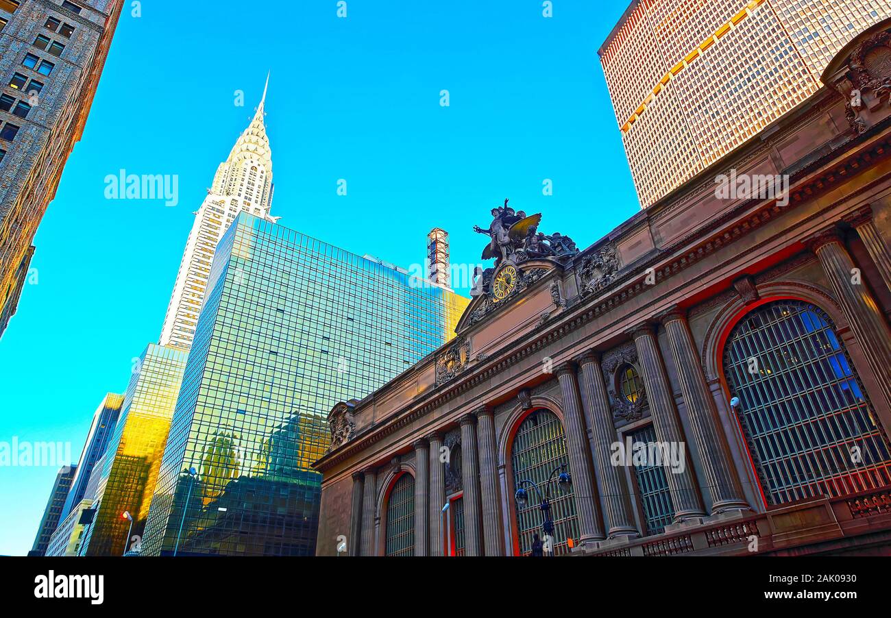 Entrance grand central station traffic hi-res stock photography and ...