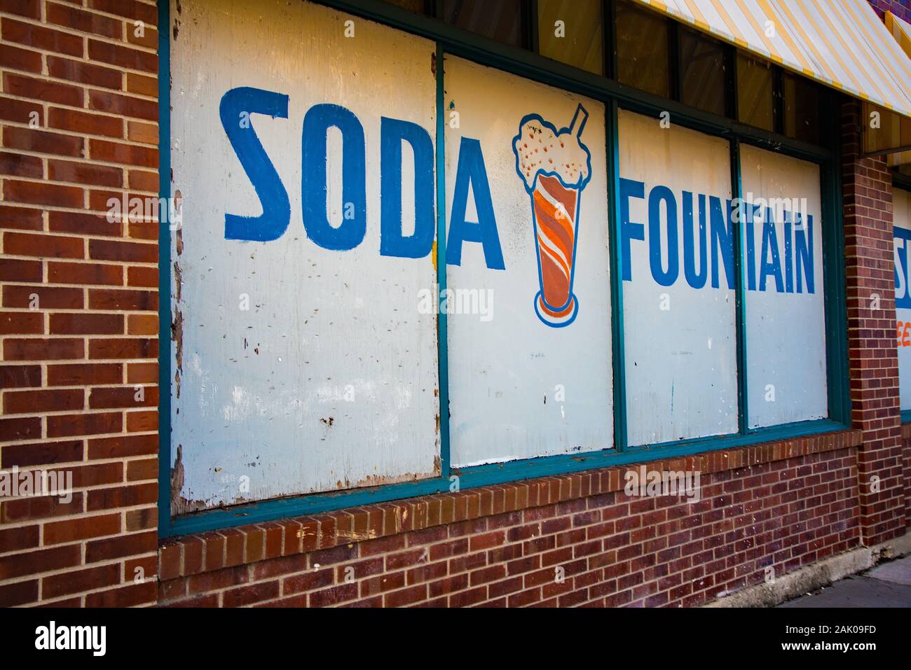 Old painted advertisements hi-res stock photography and images - Alamy