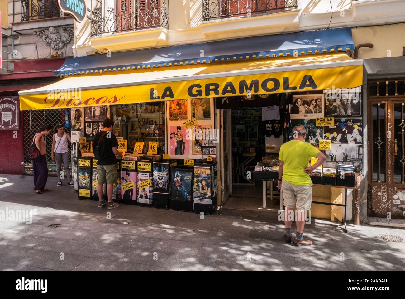 Lifestyle store madrid hi-res stock photography and images - Alamy
