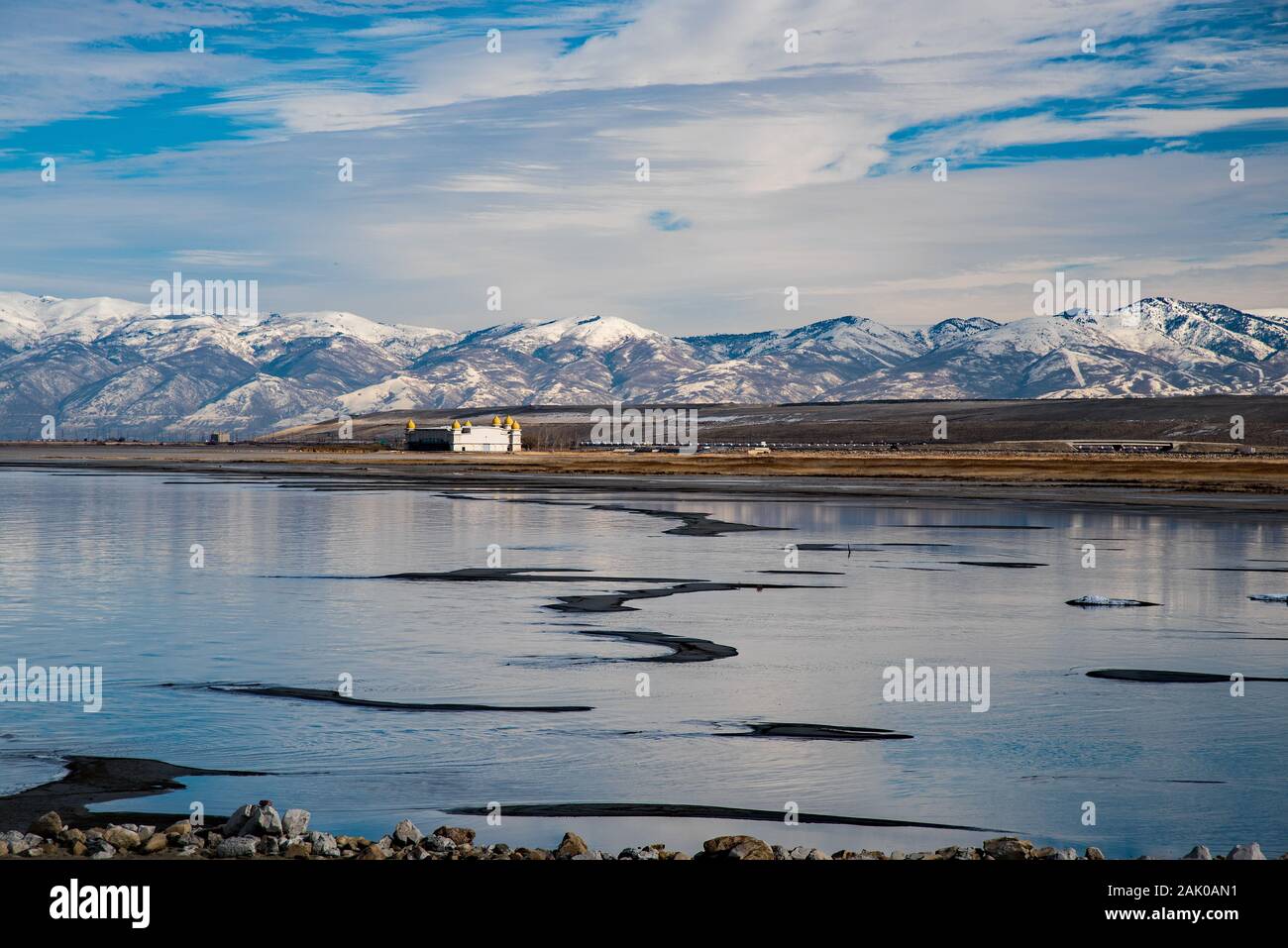 Salt Air Pavilion and the Great Salt Lake Stock Photo - Alamy