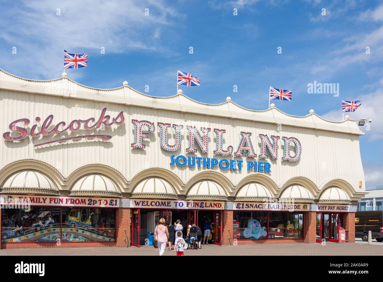 Southport funland arcade hi-res stock photography and images - Alamy