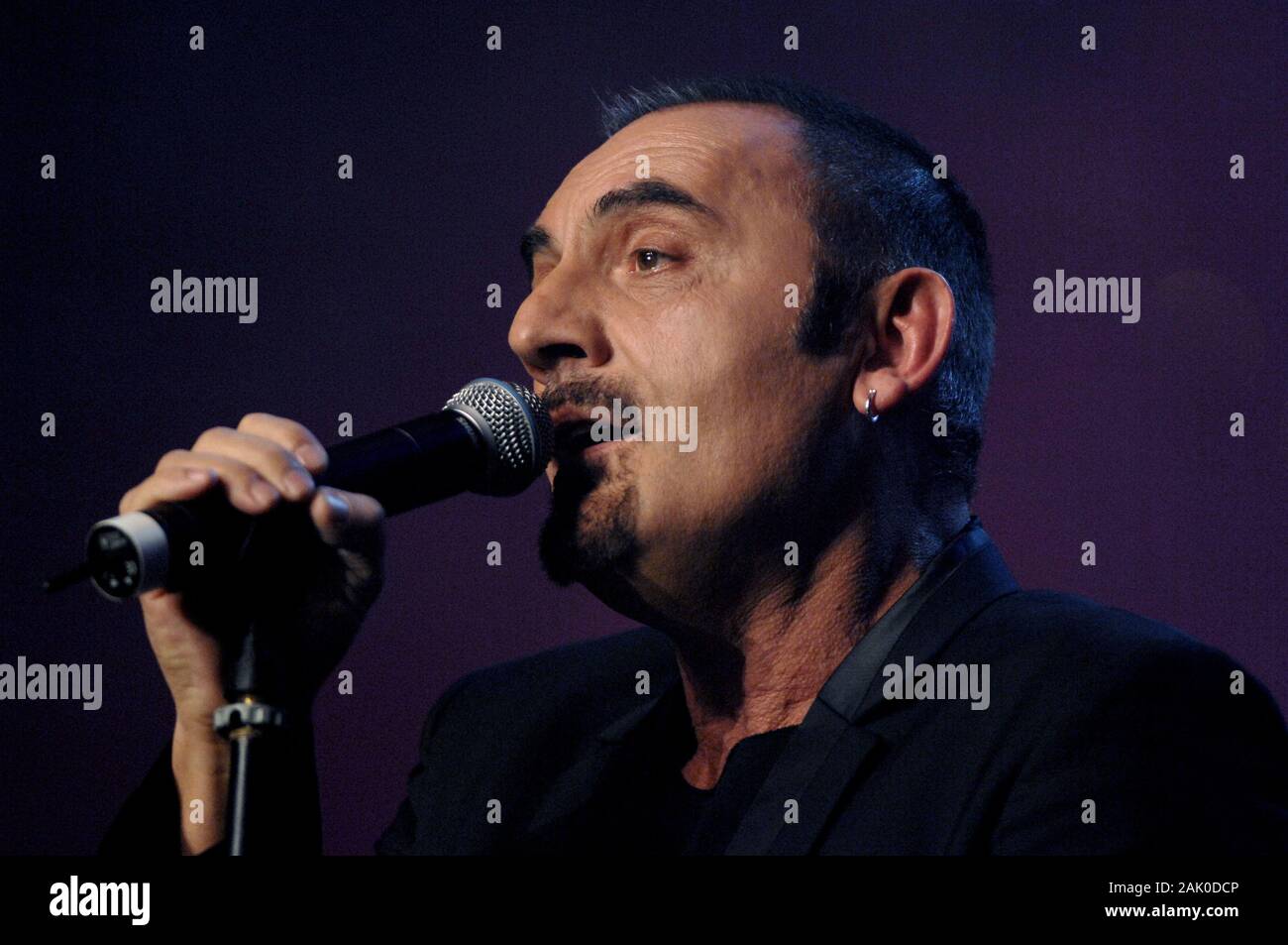 Pino mango hi-res stock photography and images - Alamy