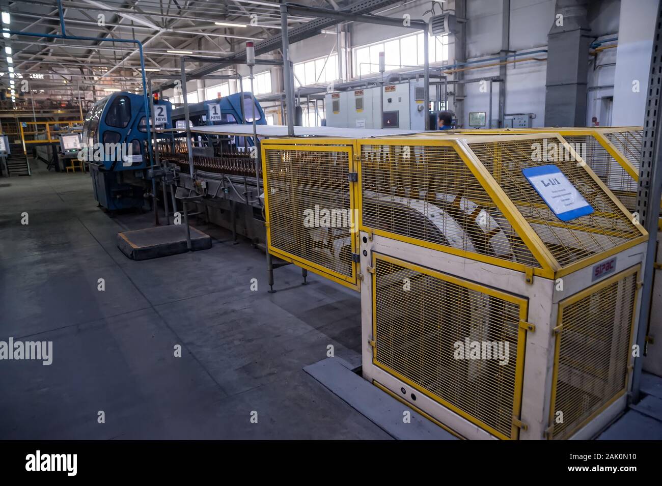 Glass production line hi-res stock photography and images - Alamy
