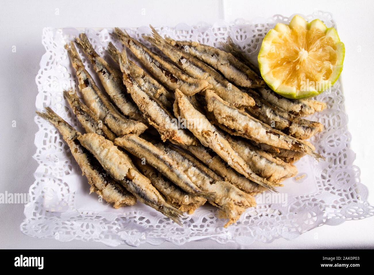 Pescaito frito’ hi-res stock photography and images - Alamy
