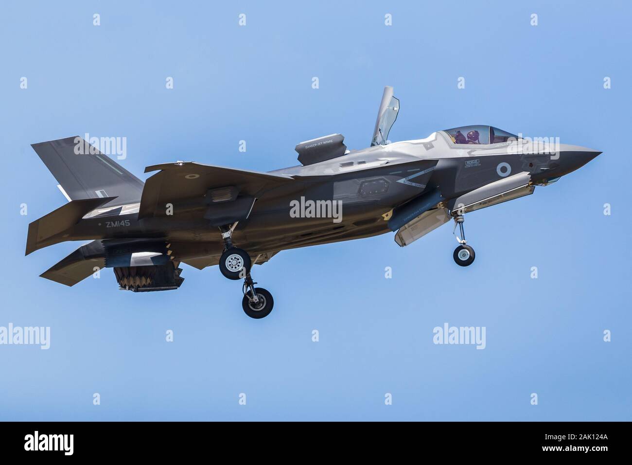 F35 fighter jet raf hi-res stock photography and images - Alamy
