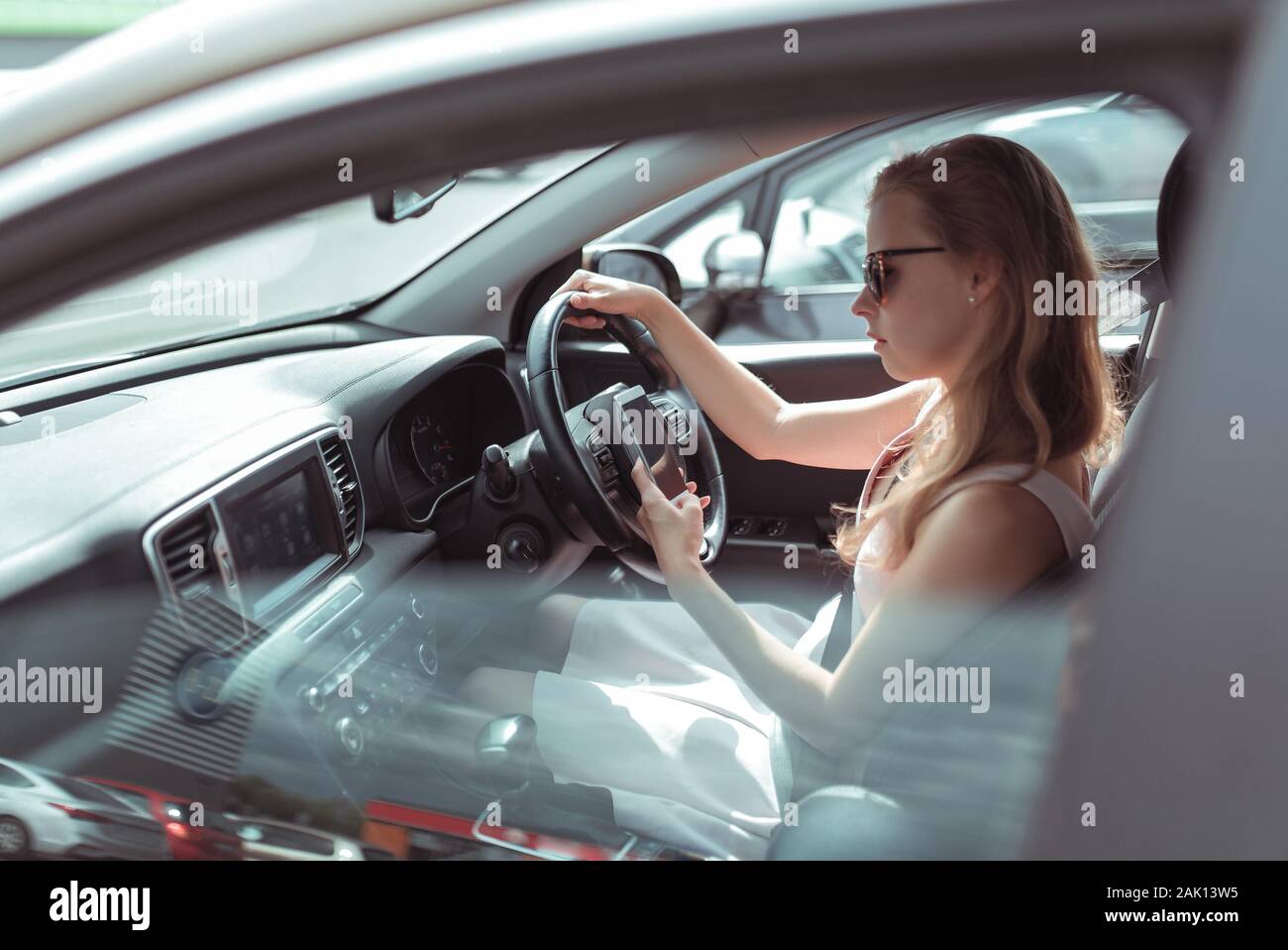 Female car driver japan hi-res stock photography and images - Alamy