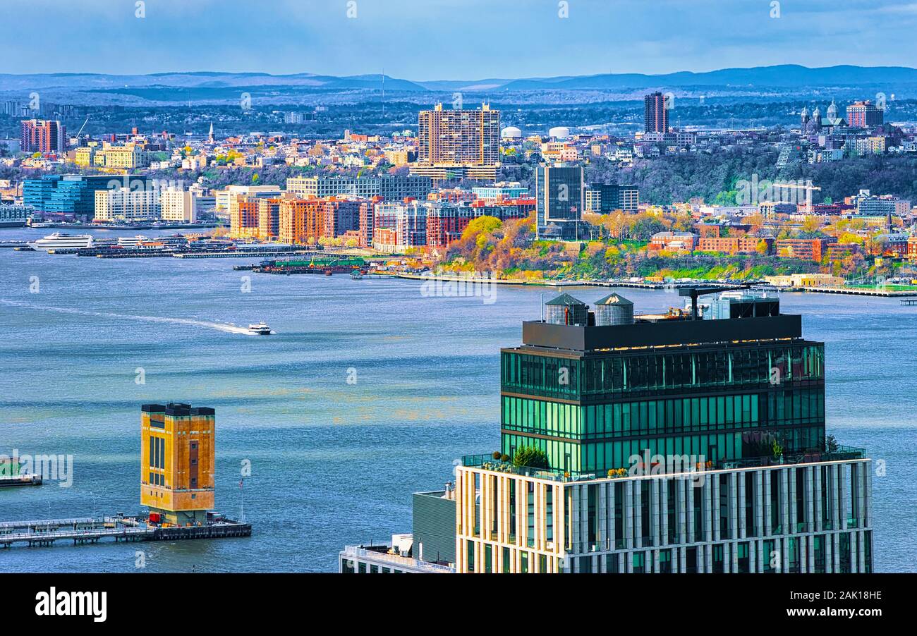 New Jersey skyline Hudson River with reflex Stock Photo - Alamy