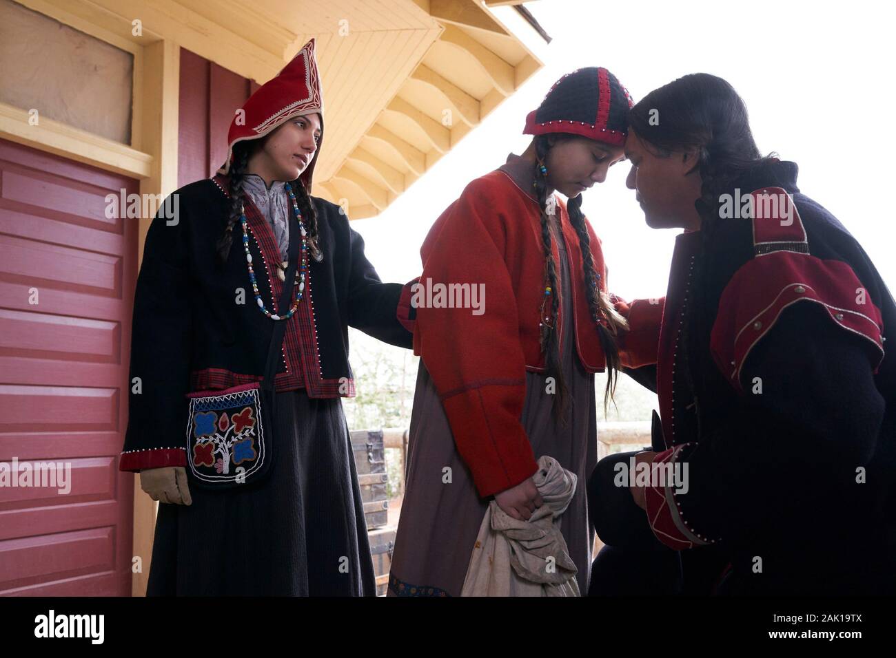 ANNE WITH AN E, (aka ANNE), from left: Dana Jeffrey, Kiawenti:io ...
