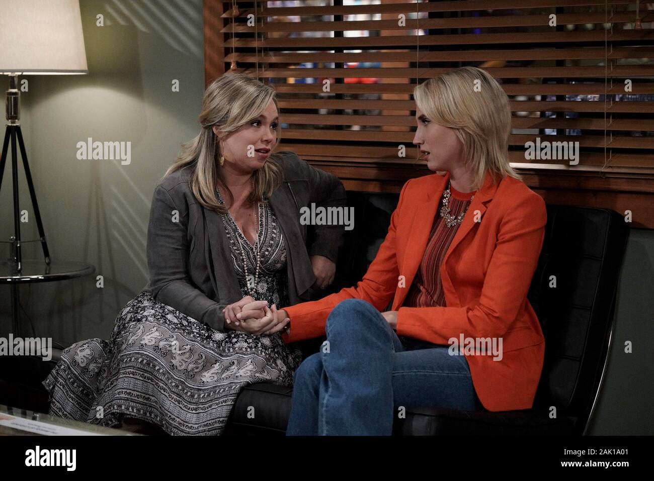 LAST MAN STANDING, from left: Amanda Fuller, Molly McCook in 'No ...