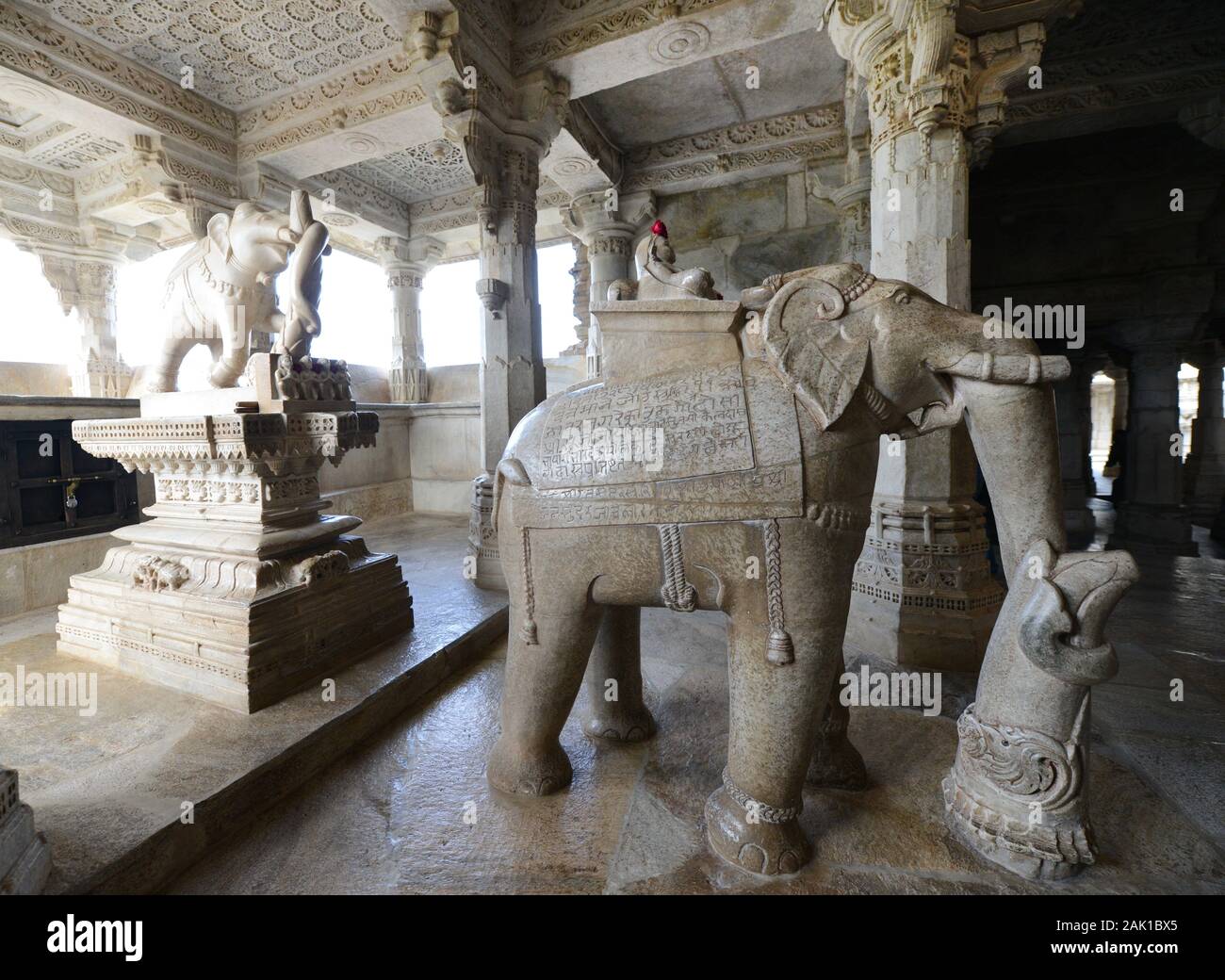 Stone sculptures india hi-res stock photography and images - Alamy