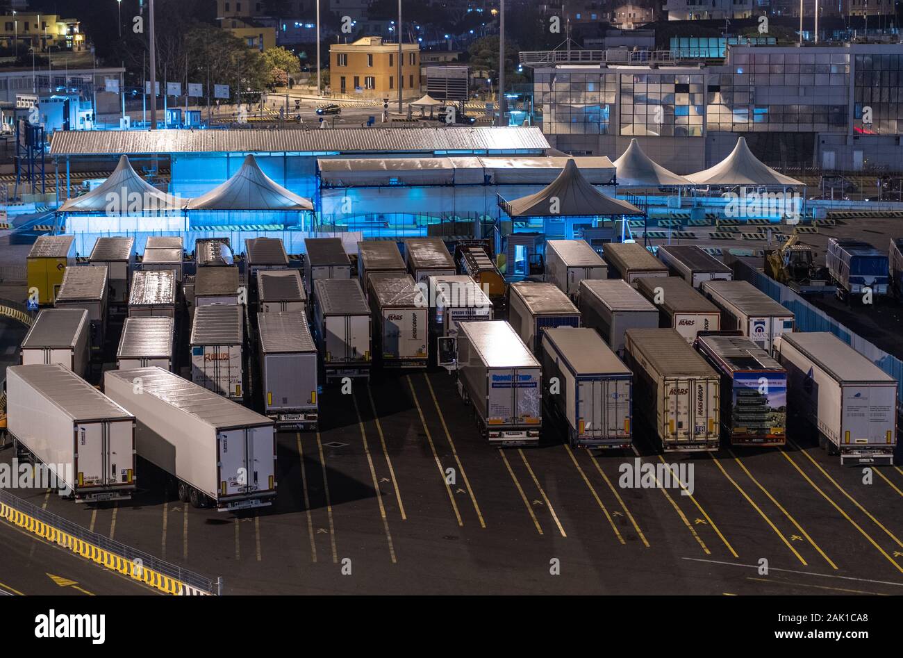 Ferry load truck waiting hi-res stock photography and images - Alamy