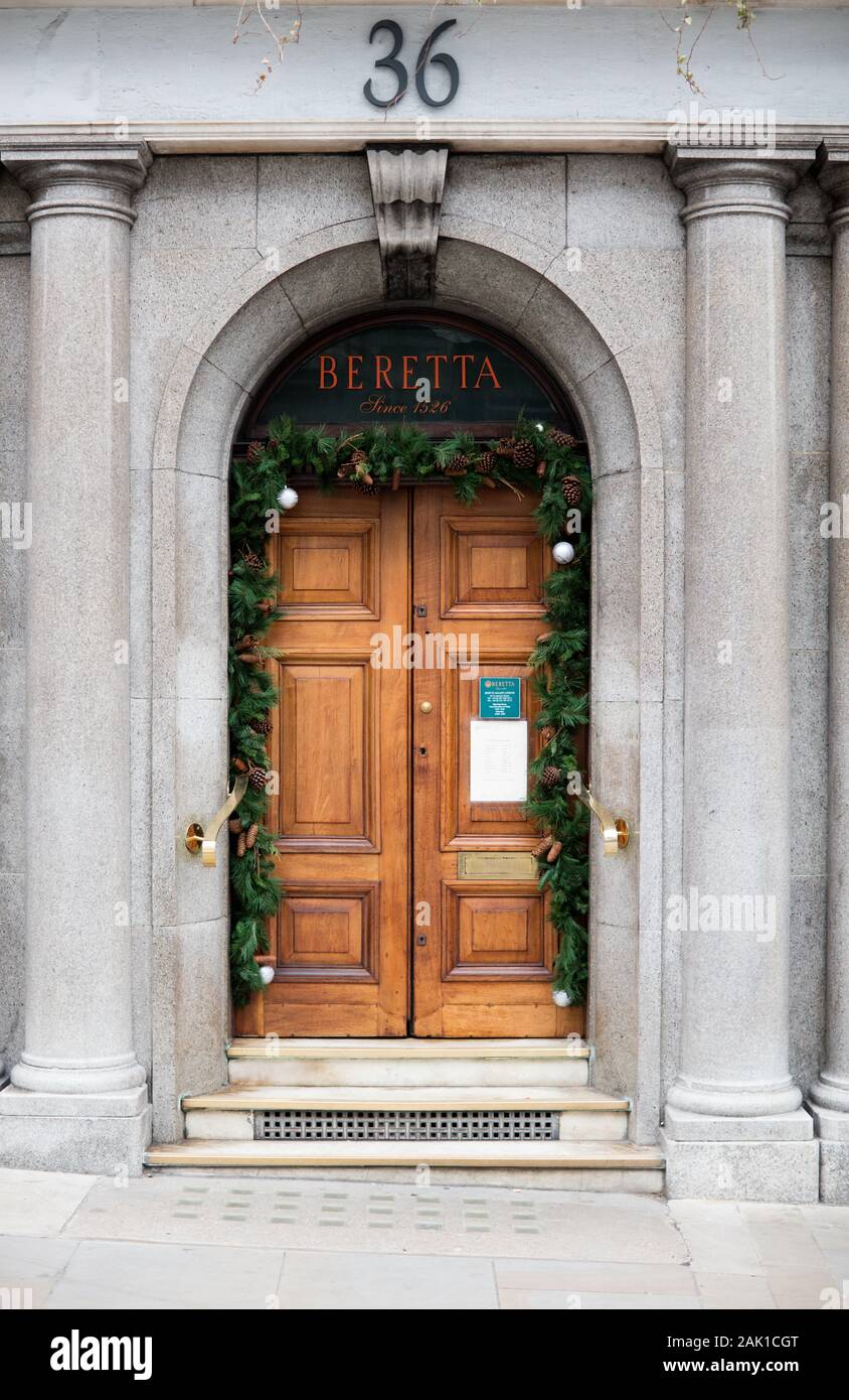 Beretta High Resolution Stock Photography and Images - Alamy