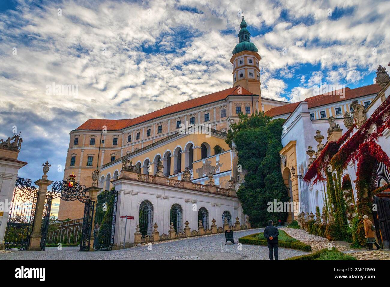 Gate of baroque castle hi-res stock photography and images - Alamy