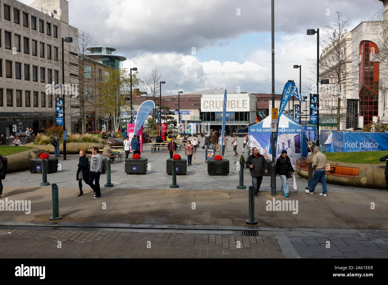 Crucible sheffield crowd hi-res stock photography and images - Alamy