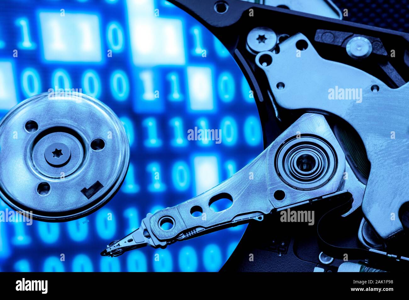 Blue disk hi-res stock photography and images - Alamy