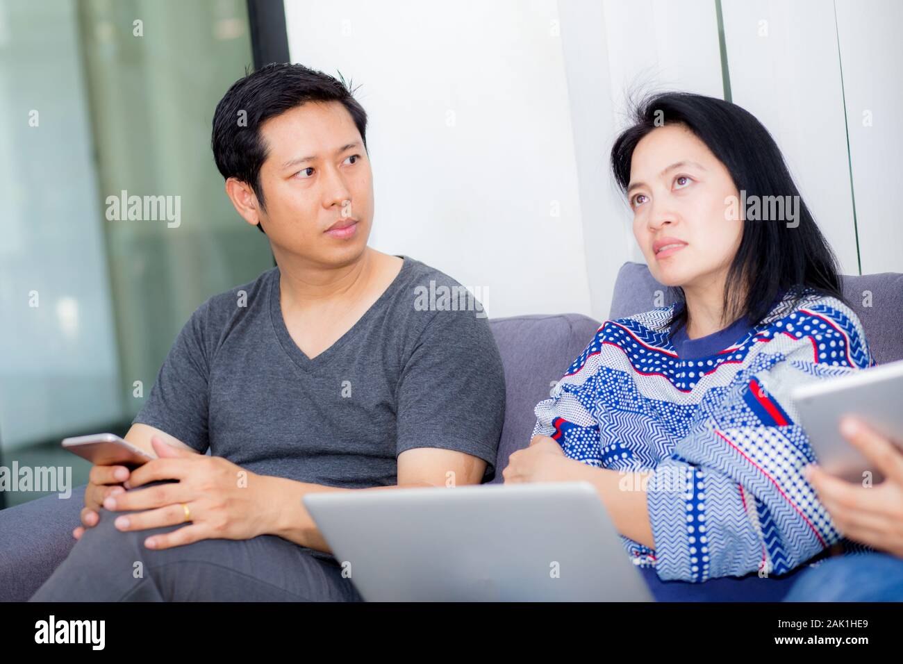 Asian people talking hi-res stock photography and images - Alamy