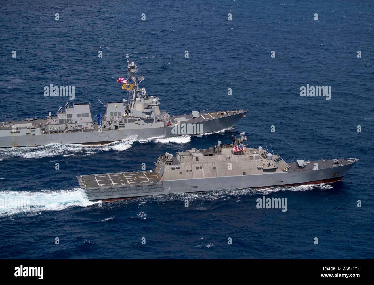 200104-N-DW182-2290 ATLANTIC OCEAN (Jan. 4, 2020) The Freedom-variant ...