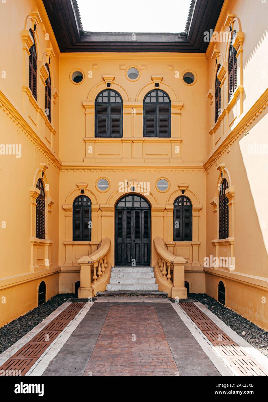 Grand manoir colonial hi-res stock photography and images - Alamy