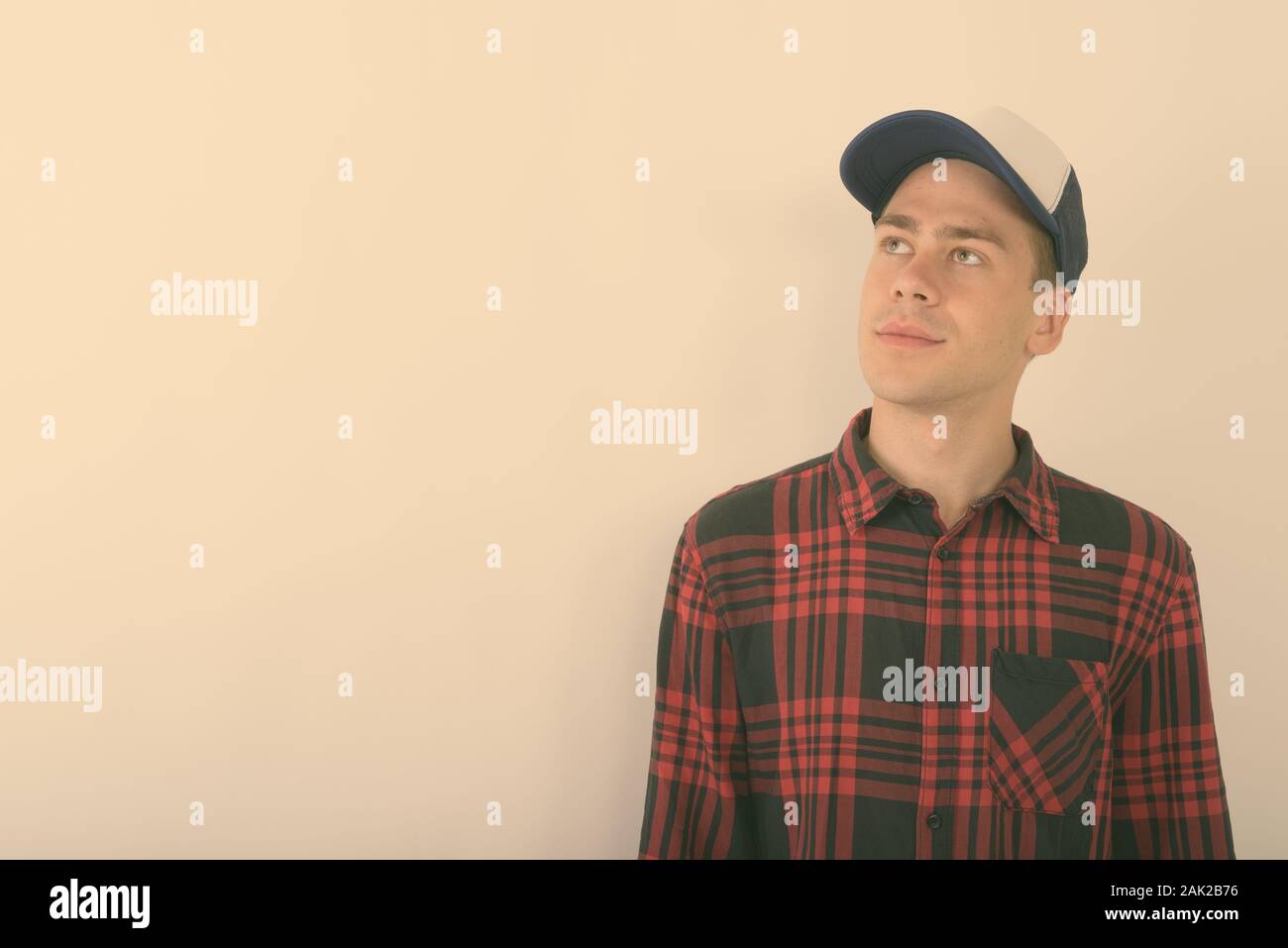 Wearing red baseball cap hi-res stock photography and images - Alamy