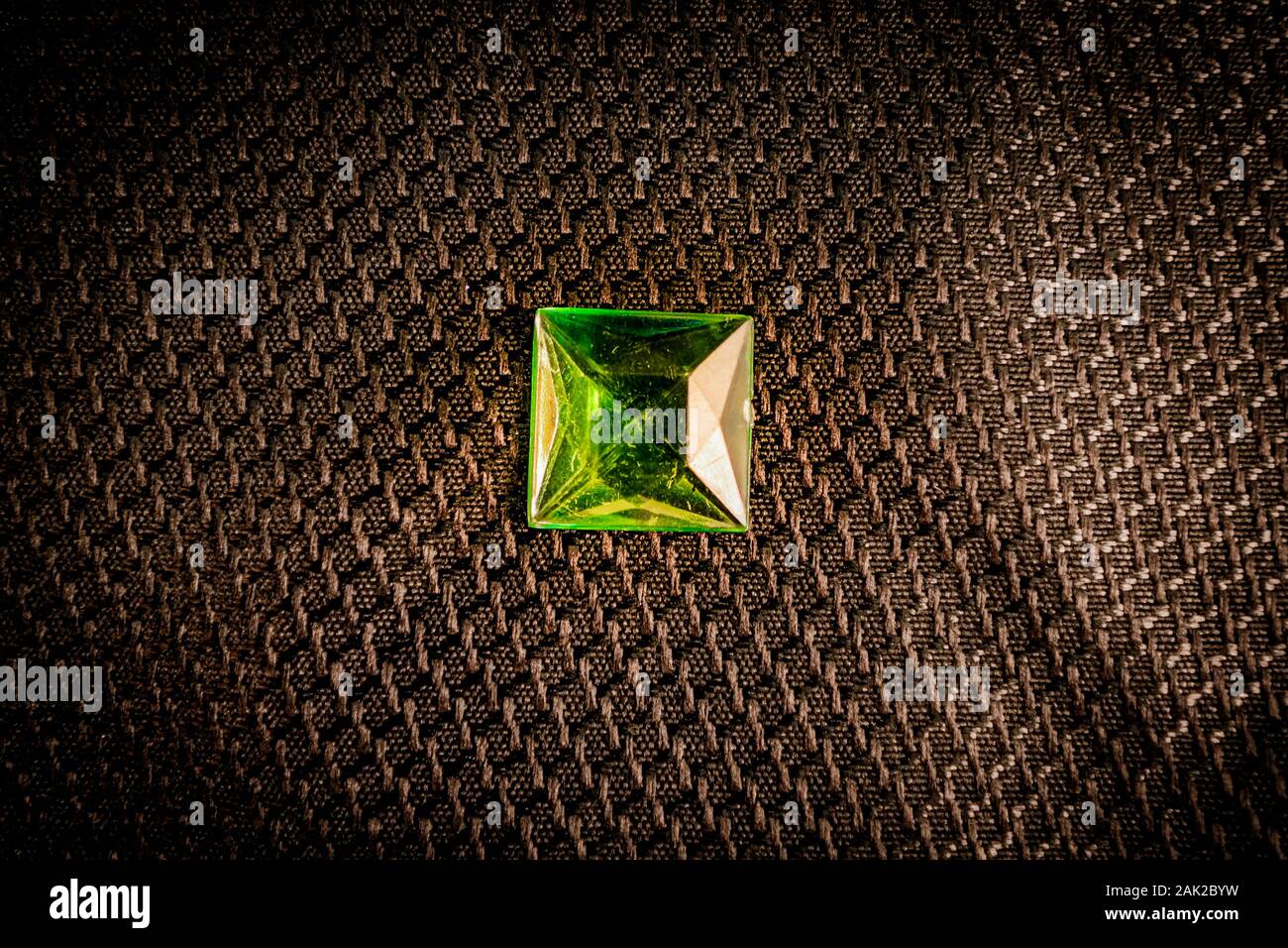 Emerald gem hi-res stock photography and images - Alamy