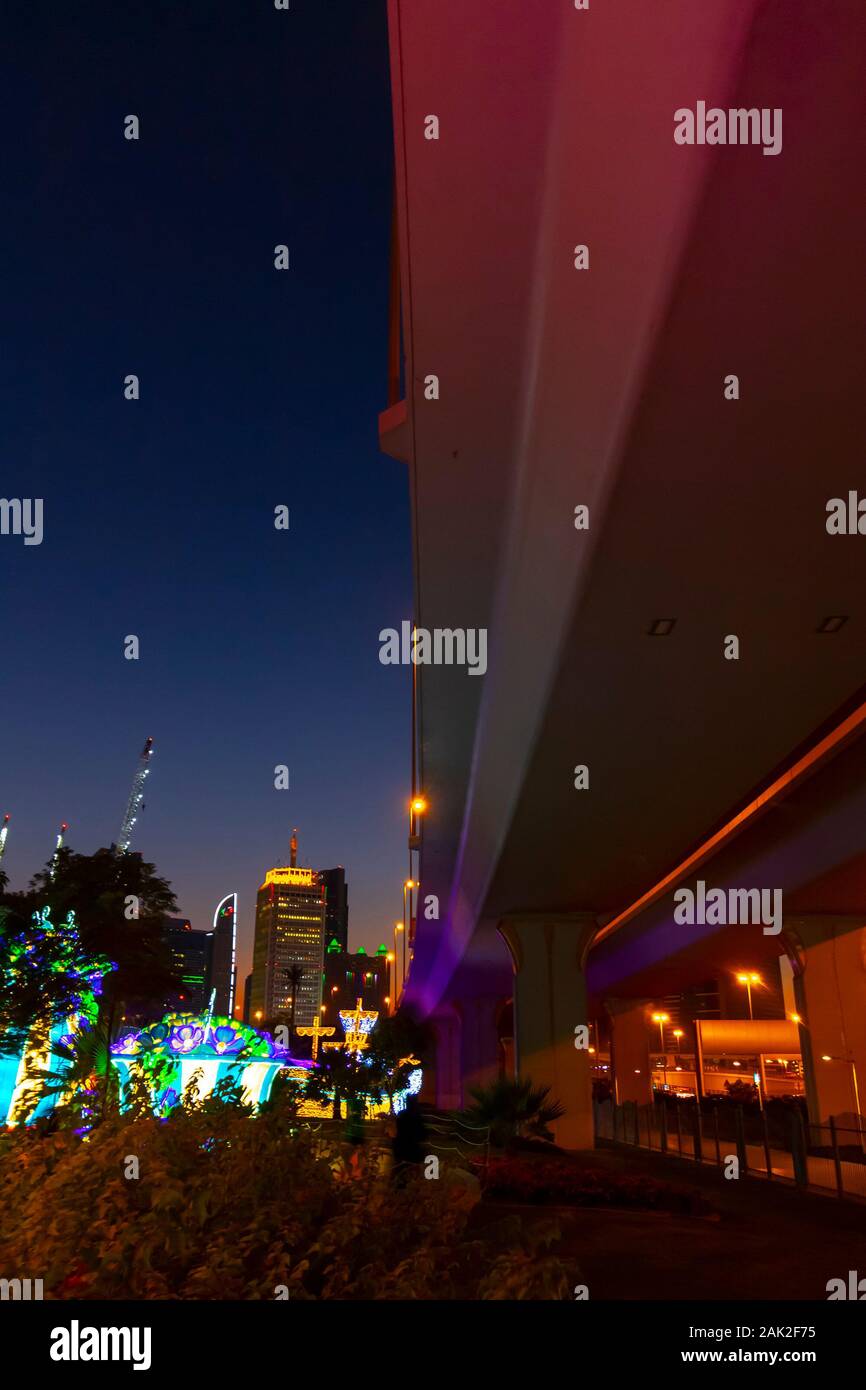 Flyover concrete bridge pillar hi-res stock photography and images - Alamy