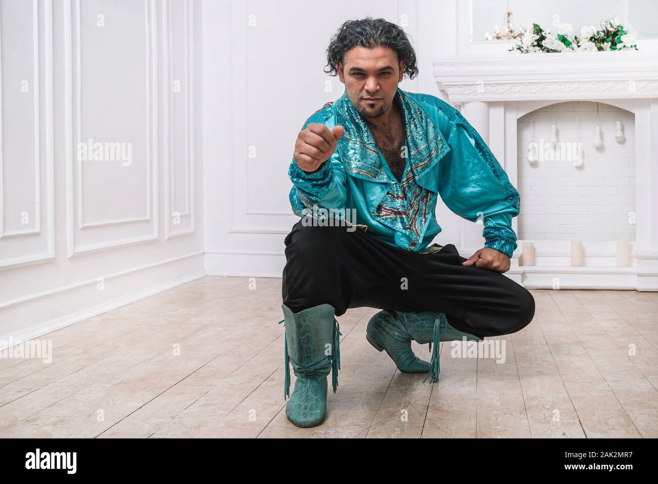 Modern gypsy lifestyle hi-res stock photography and images - Alamy