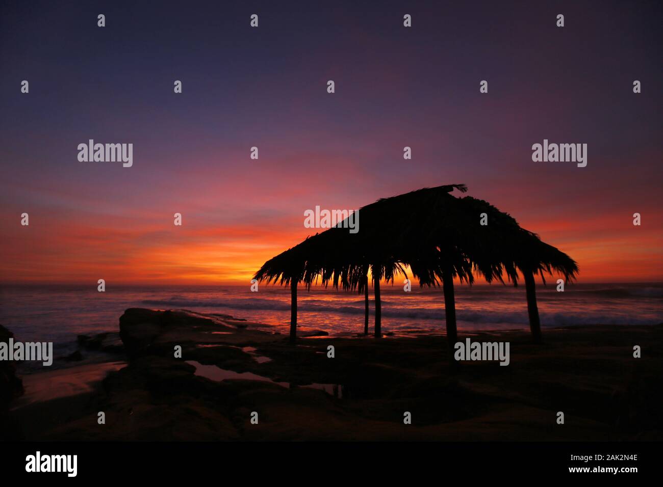 Windansea surf shack hi-res stock photography and images - Alamy