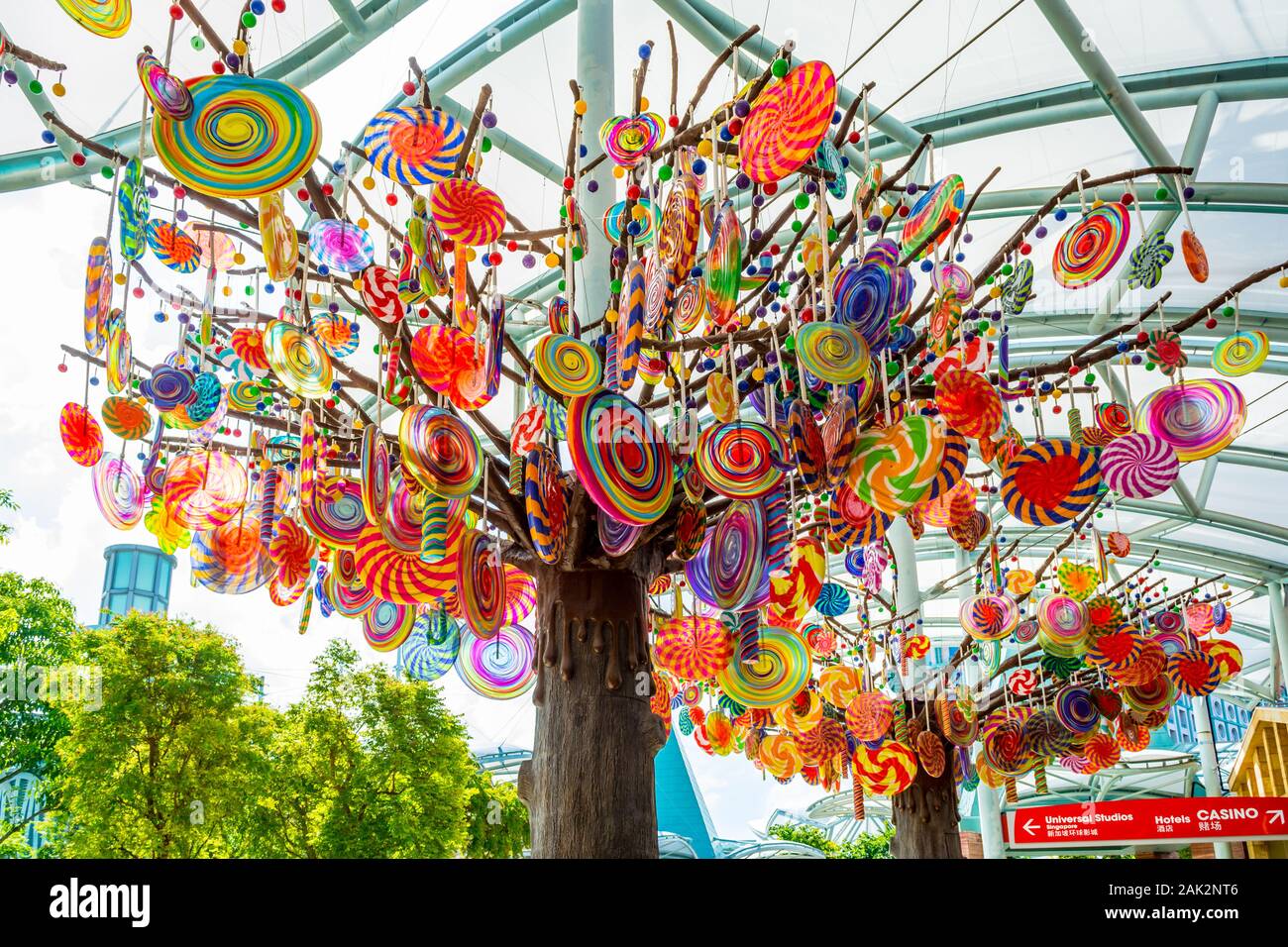 Singapore lolly shop hi-res stock photography and images - Alamy