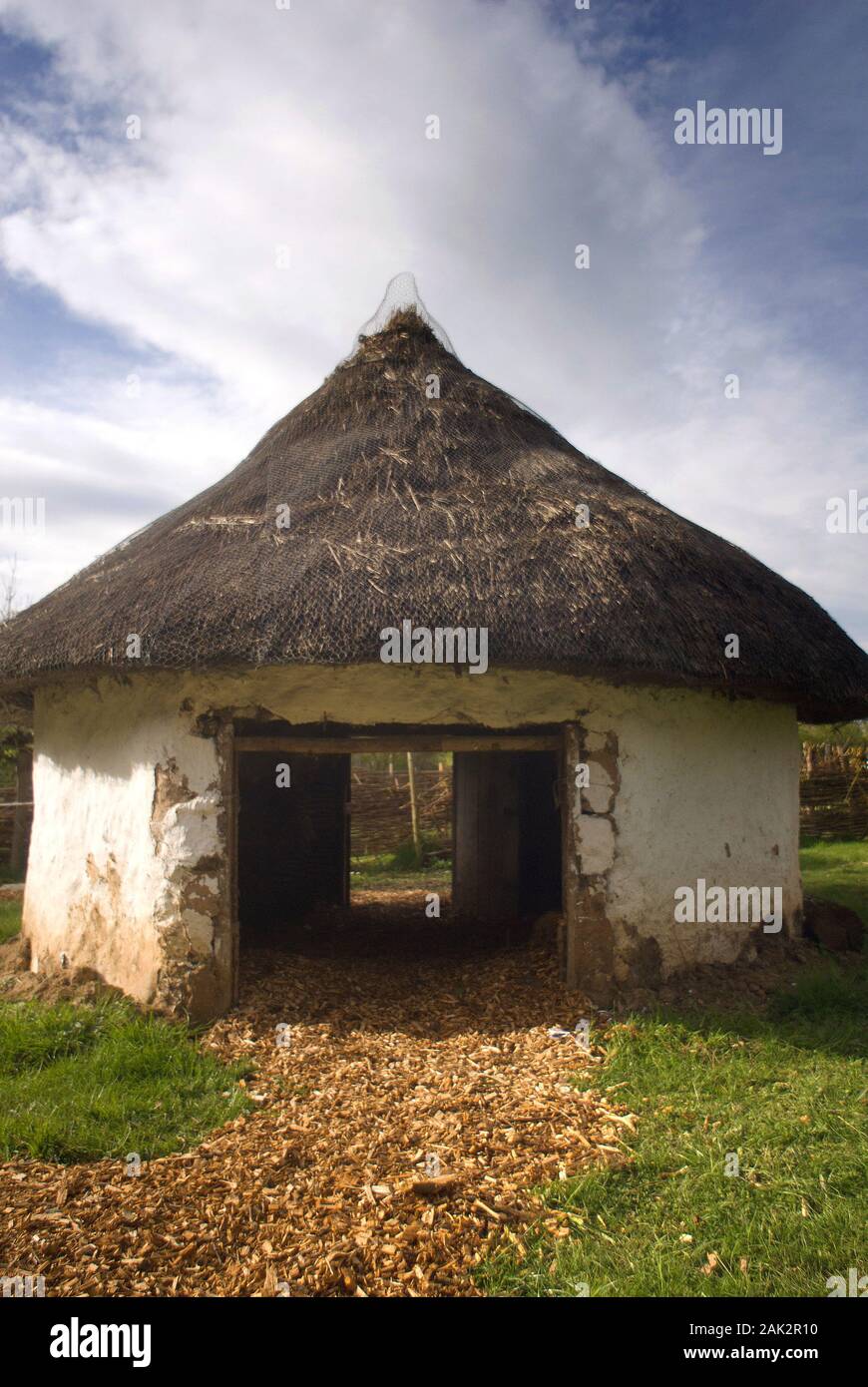 Reconstruction of hut at Jarrow Hall Stock Photo - Alamy