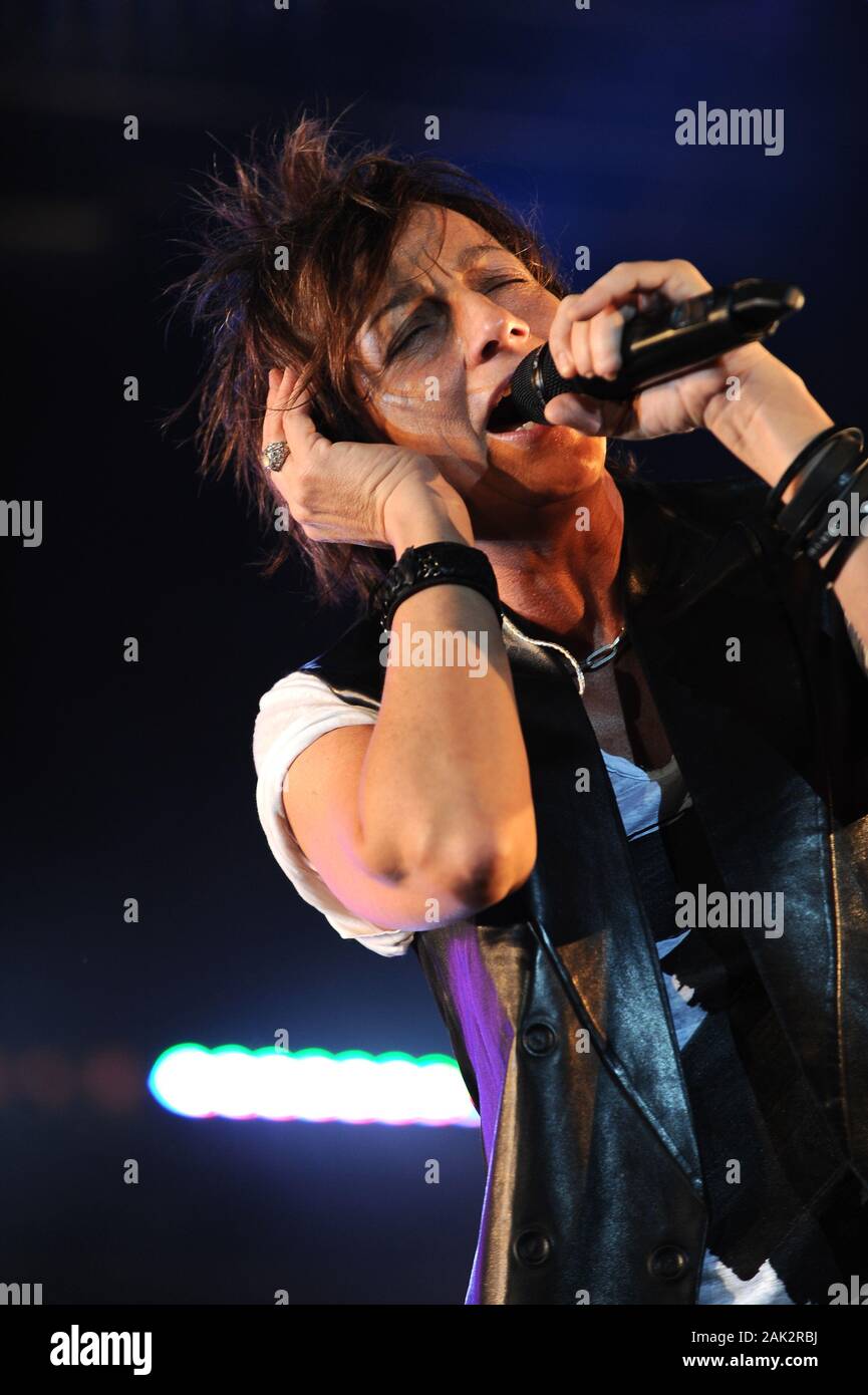 Gianna nannini 1984 hi-res stock photography and images - Alamy