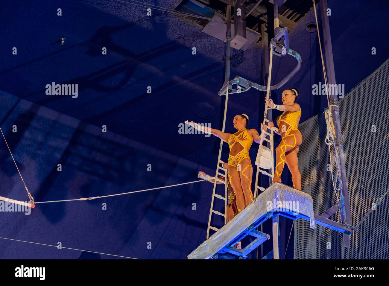 Las Vegas, JAN 4: Free Acrobatic Troupe show in the famous Circus ...