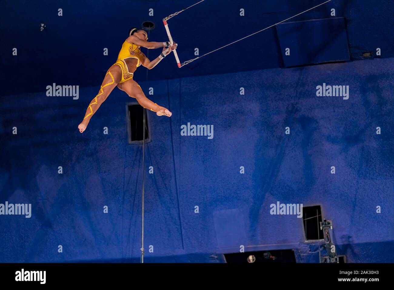 Las Vegas, JAN 4: Free Acrobatic Troupe show in the famous Circus ...