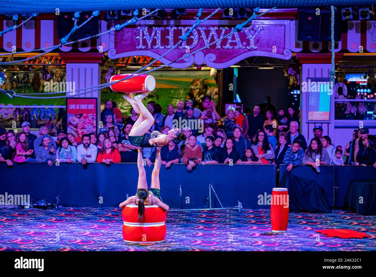 Las Vegas, JAN 4: Free Acrobatic Troupe show in the famous Circus ...