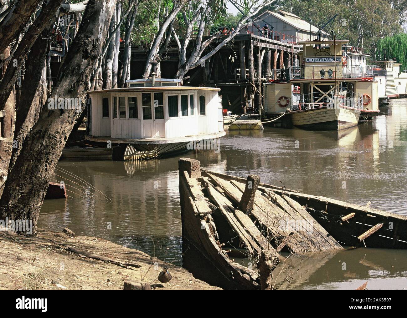 View of the Historic Port in Echuca at the Murray River in Victoria ...