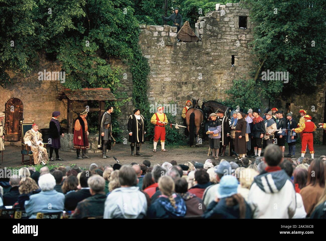 A theater performance in the ruins of the Geyer castle during the ...
