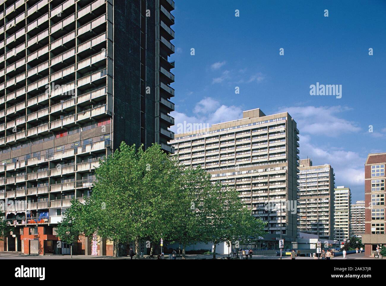 Plattenbau ddr halle hi-res stock photography and images - Alamy