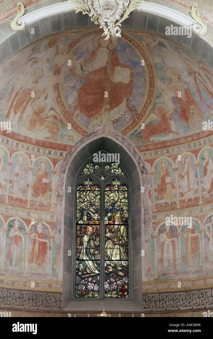 Medieval wall mediaeval paintings hi-res stock photography and images ...