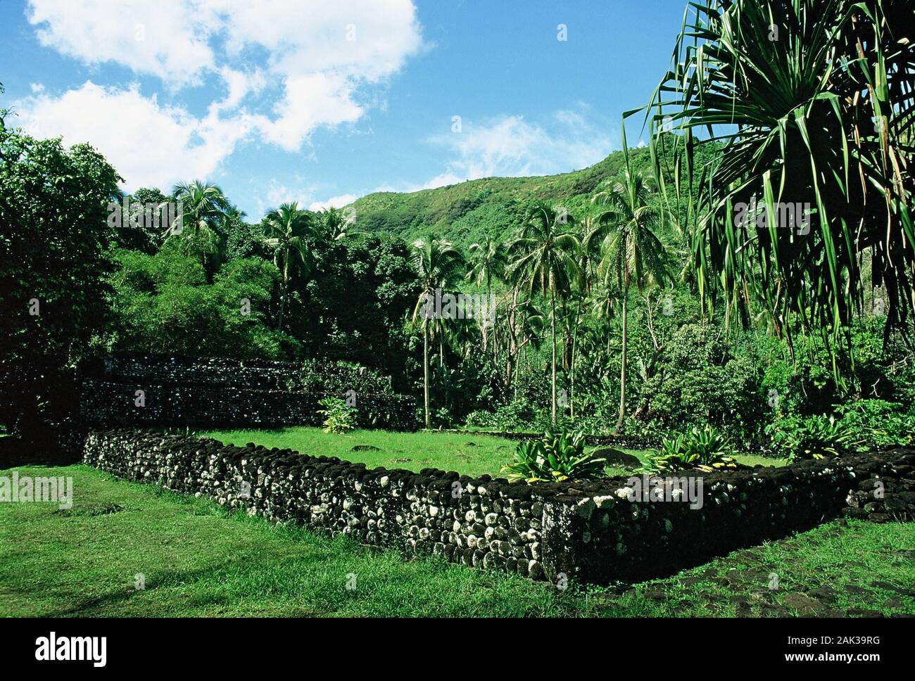Marae tahiti hi-res stock photography and images - Alamy